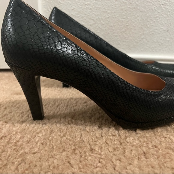 Naturalizer | Shoes | Black Snake Skin Pattern Naturalizer Heel | Poshmark